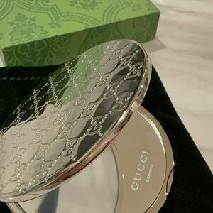 Gucci | Accessories | Gucci Beauty Compact Silver Mirror With Box And ...